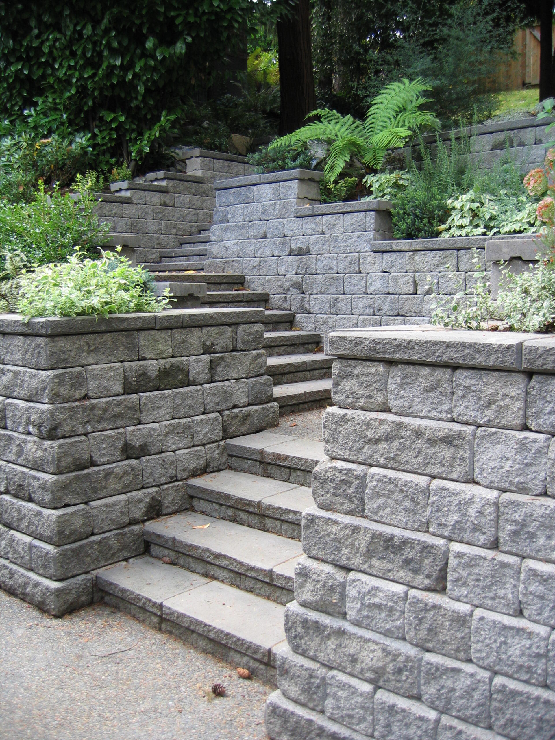 Mutual Materials Concrete Retaining Wall Systems - Meadows Landscape ...